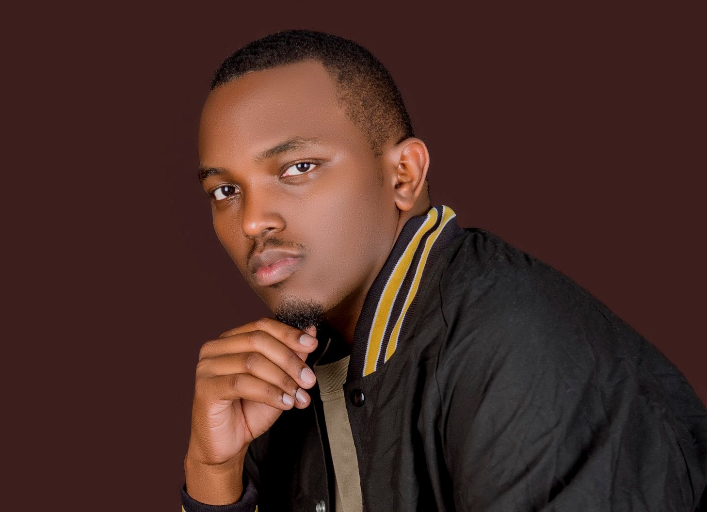 Tom Close yashimiye abahanzi bamufashije gukora kuri Alubumu yise ...