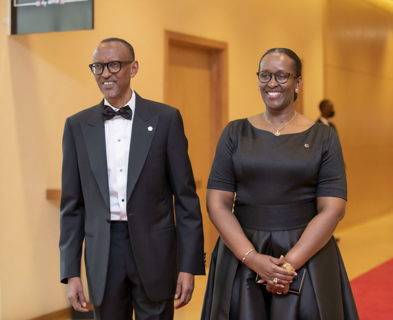 Perezida Kagame na Madamu Jeannette Kagame batumiwe mu isabukuru y ...