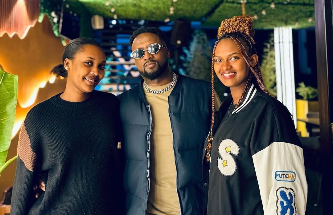 Nyuma y’imyaka 4 Safi Madiba yagarutse mu rwagasabo – AHUPA VISUAL RADIO – Live